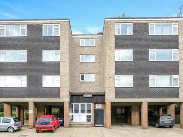 1 Bedroom Flat For Rent In Waddon, Croydon