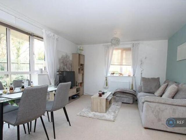 1 Bedroom Flat For Rent In Wainscott, Rochester