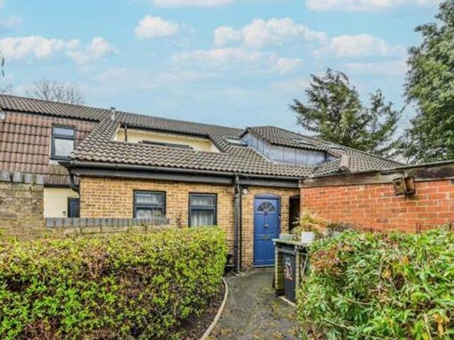 1 Bedroom Flat For Rent In Walthamstow, London