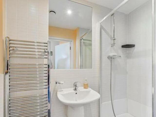 1 Bedroom Flat For Rent In Walthamstow, London
