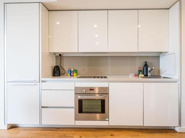 1 bedroom flat for rent in Walworth Road, Elephant and Castle, London, SE1
