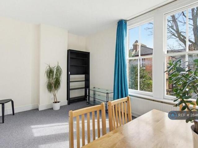 1 bedroom flat for rent in Walm Lane, London, NW2
