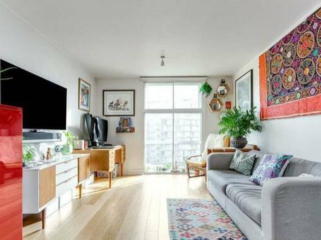1 bedroom flat for rent in Warwick Building 366 Queenstown Road SW11