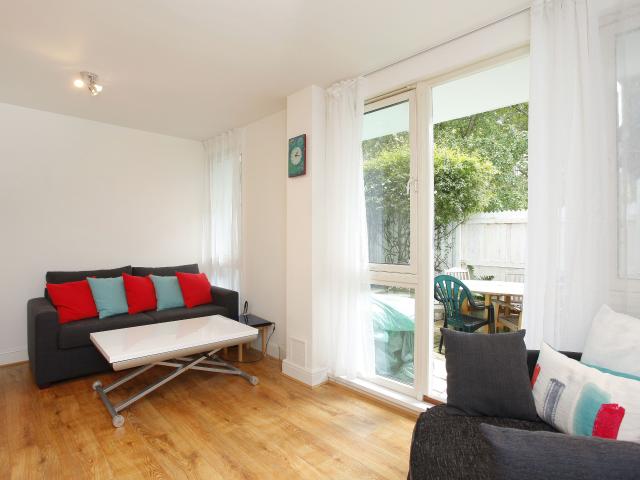 1 Bedroom Flat for Rent in Warwick Crescent | Foxtons