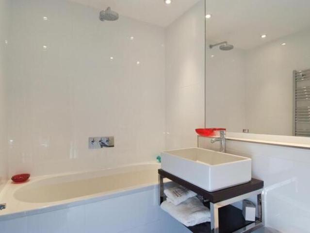 1 bedroom flat for rent in Warwick Square, Pimlico, SW1V