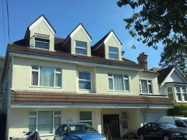 1 bedroom flat for rent in Warren Road Bournemouth BH4