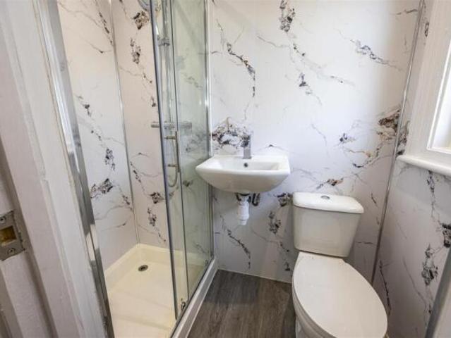 1 bedroom flat for rent in Watcombe Circus, Nottingham, NG5