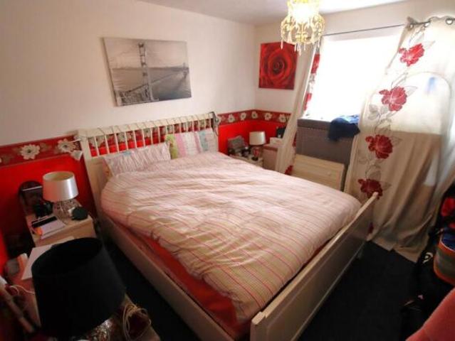 1 bedroom flat for rent in Waterside Close, Barking, IG11