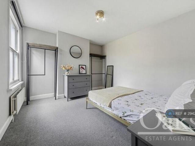 1 bedroom flat for rent in Wavertree Road, London, SW2