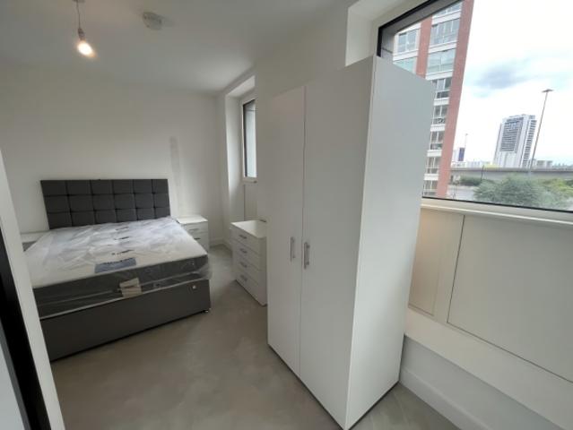 1 bedroom flat for rent in Wayfare House South, Poplar High Street, Tower Hamlets, London, E14
