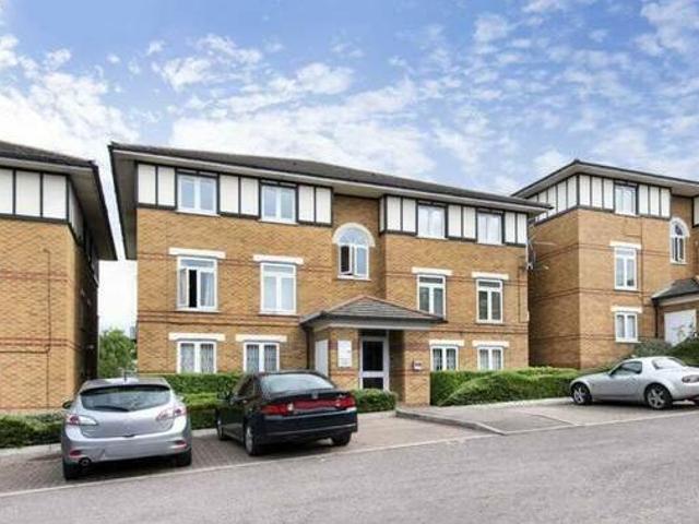 1 bedroom flat for rent in Wenlock Gardens Hendon NW4