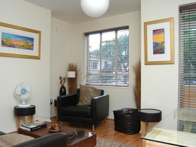 1 Bedroom Flat for Rent in Weir House | Foxtons