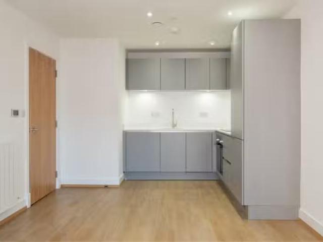 1 bedroom flat for rent in Well Farm Road Whyteleafe CR3