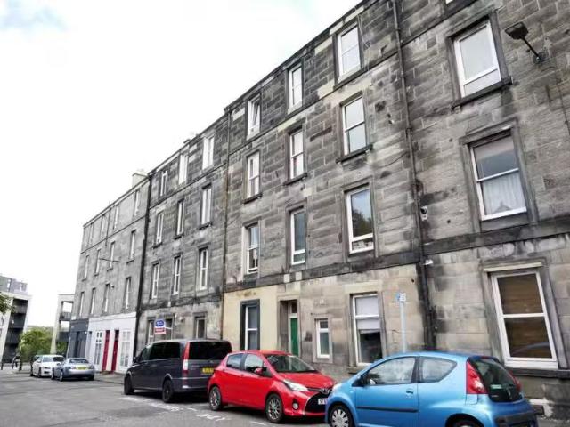 1 bedroom flat for rent in West Montgomery Place, Hillside, Ed.