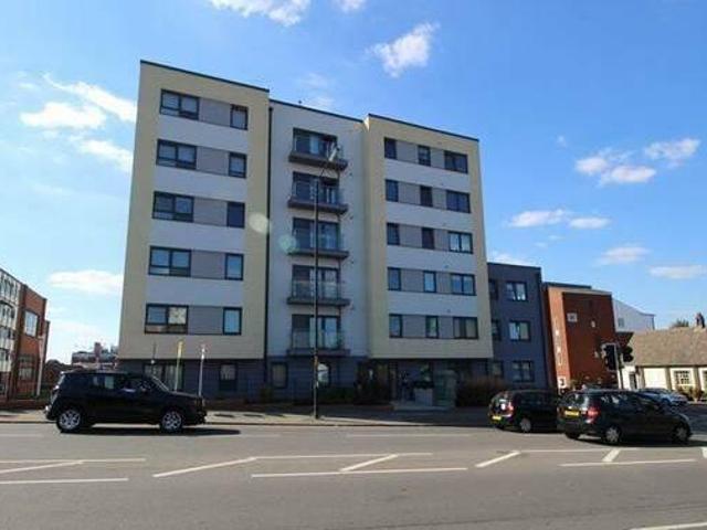 1 bedroom flat for rent in West Central 1A Stoke Road Slough SL2 SL2