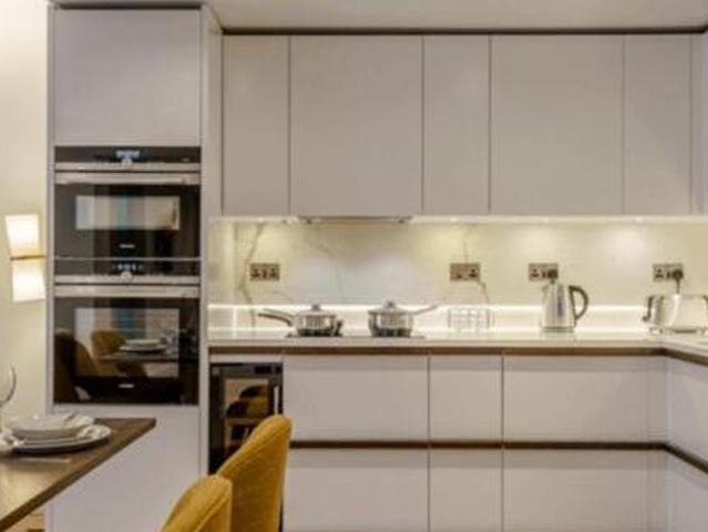 1 Bedroom Flat For Rent In West End Gate, London