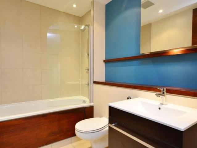 1 bedroom flat for rent in West End Quay, Paddington, London, W2