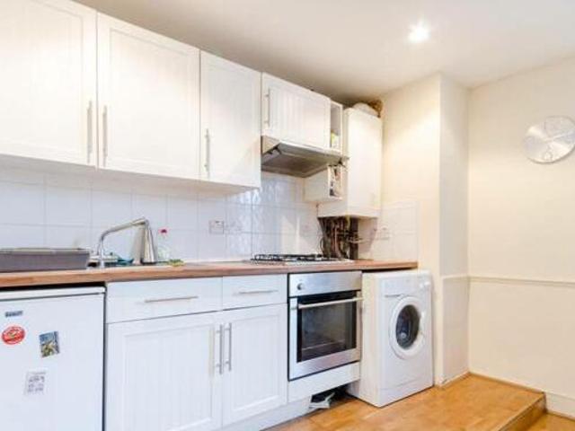 1 Bedroom Flat For Rent In West Hill, London