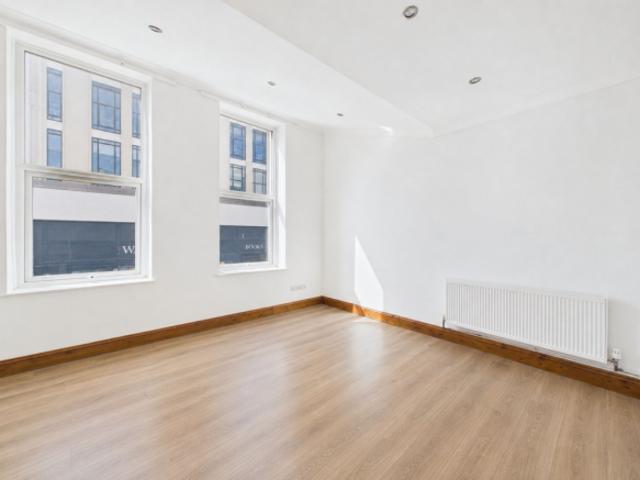 1 bedroom flat for rent in West Street, Brighton, BN1