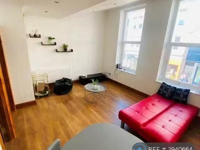 1 bedroom flat for rent in West Street, Brighton, BN1
