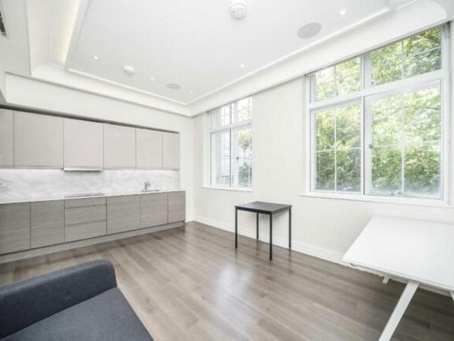 1 bedroom flat for rent in West Smithfield, City of London, EC1A