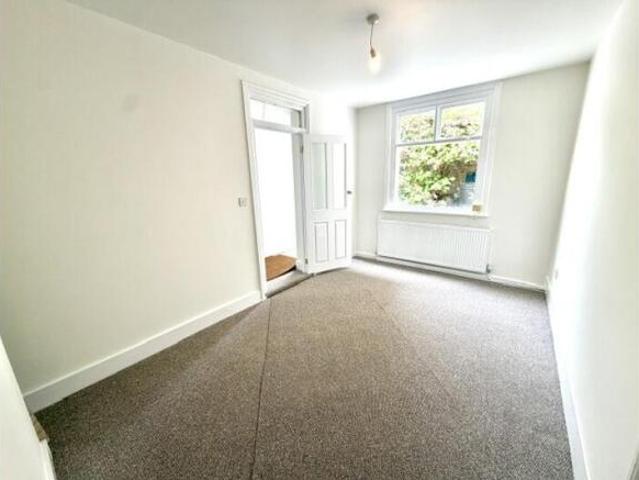 1 bedroom flat for rent in Westcliff Parade, Westcliff on Sea, Southend on Sea, SS0