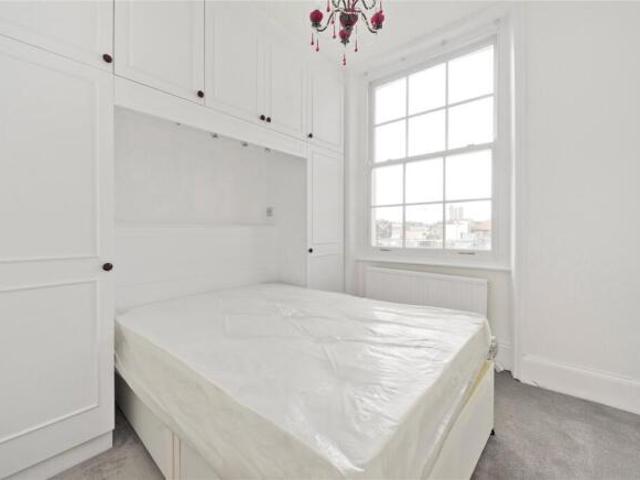 1 bedroom flat for rent in Westbourne Grove, London, W11