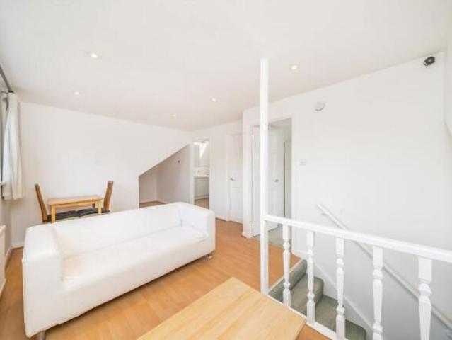1 bedroom flat for rent in Westbury Road, North Finchley, N12