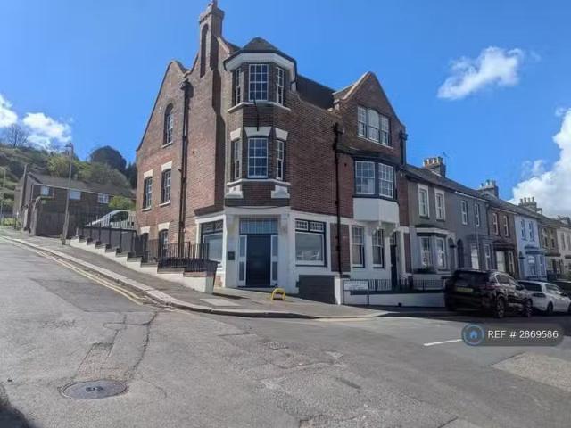 1 bedroom flat for rent in Westbury Road, Dover, CT17