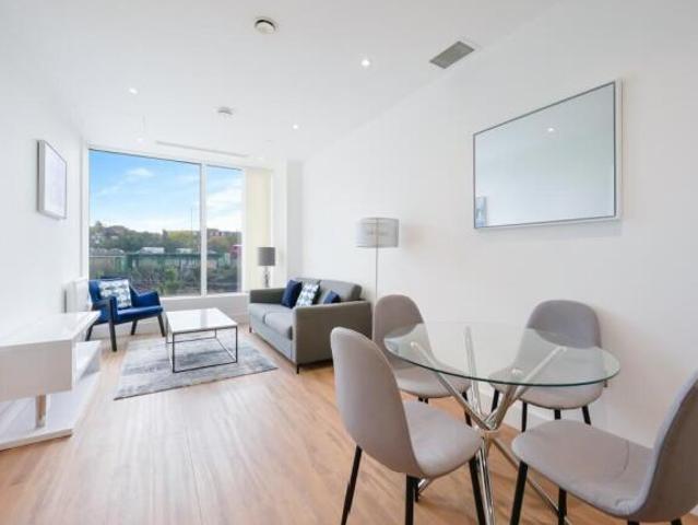 1 bedroom flat for rent in Westgate House, West Gate, Ealing, W5