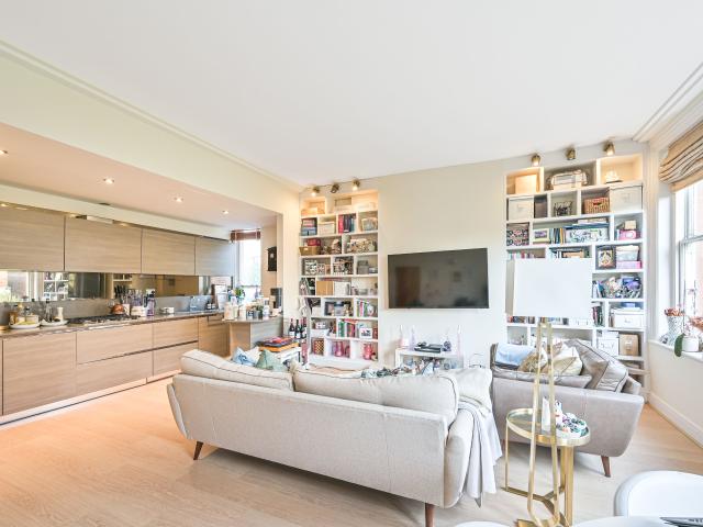 1 Bedroom Flat for Rent in Westfield Lodge | Foxtons