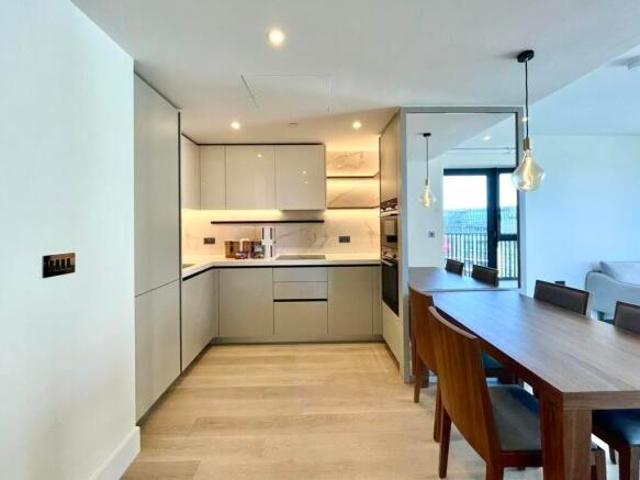 1 bedroom flat for rent in Westmont Apartments, Fountain Park Way, Hammersmith And Fulham, London, W12