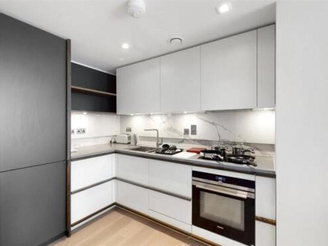 1 bedroom flat for rent in Westmark Tower, London, W2