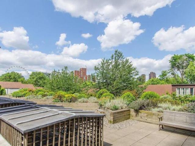 1 bedroom flat for rent in Westminster Bridge Road, Borough, London, SE1