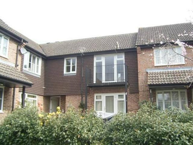 1 bedroom flat for rent in Wessex Close Hungerford RG17 0NT RG17