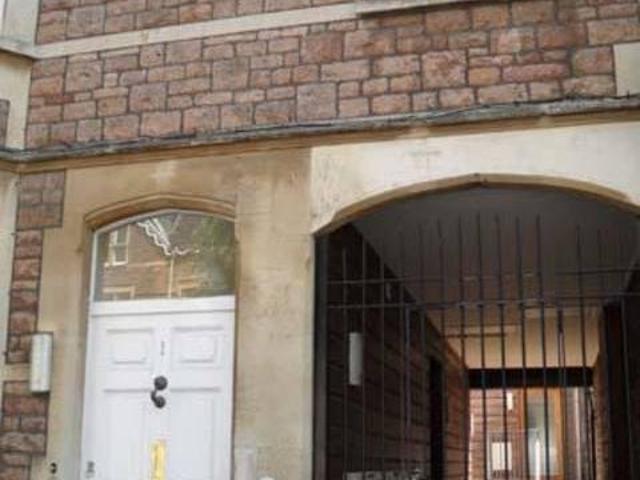1 bedroom flat for rent in Whatley Road Bristol BS8