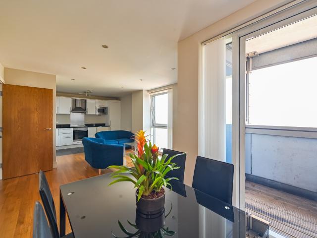 1 Bedroom Flat for Rent in Wharfside | Foxtons