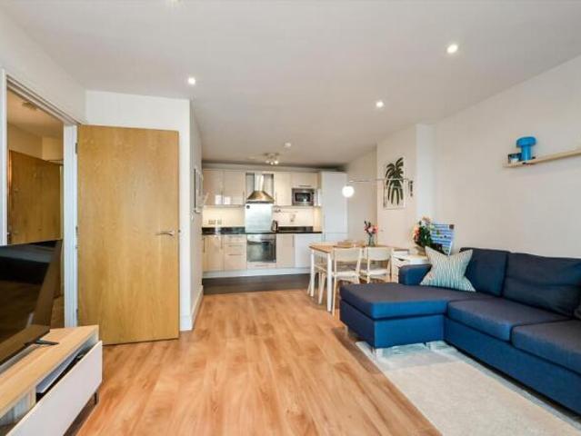 1 bedroom flat for rent in Wharfside Point South, Prestons Road, Nr Canary Wharf, London, E14