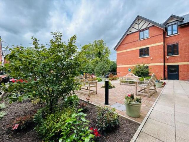 1 bedroom flat for rent in Whitbarrow Road, Lymm, WA13