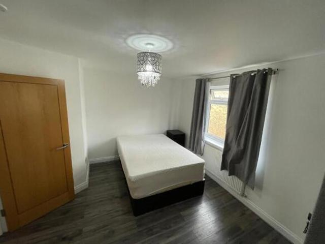 1 bedroom flat for rent in White Horse Road, London, E1