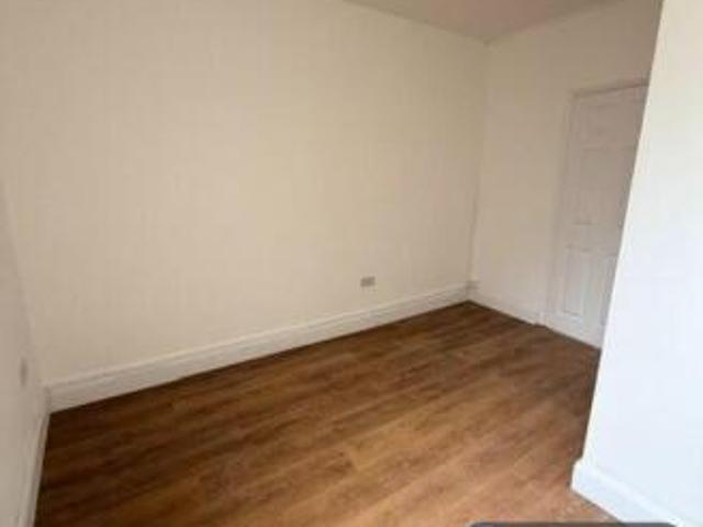 1 bedroom flat for rent in Whitestile Road, Brentford, TW8