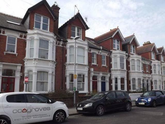 1 bedroom flat for rent in Whitwell Road Southsea VIDEO TOUR AVAILABLE PO4