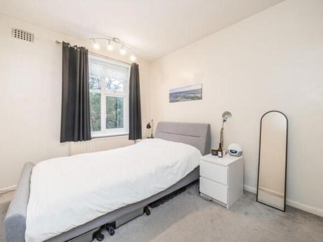 1 bedroom flat for rent in Whitton Road, Twickenham, TW1