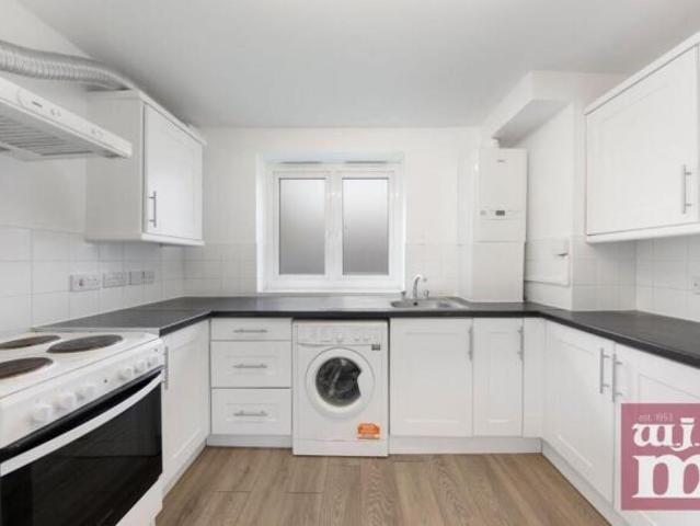 1 bedroom flat for rent in Whitta Road, Manor Park, E12
