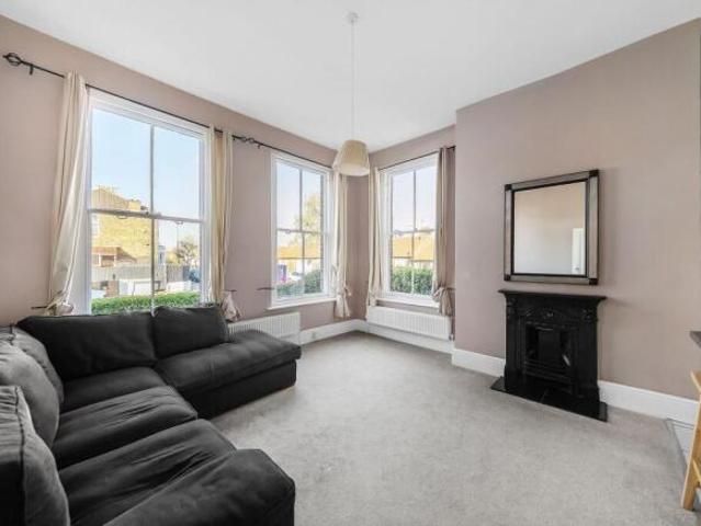 1 bedroom flat for rent in Wimbledon Park Road, West Hill, London, SW18