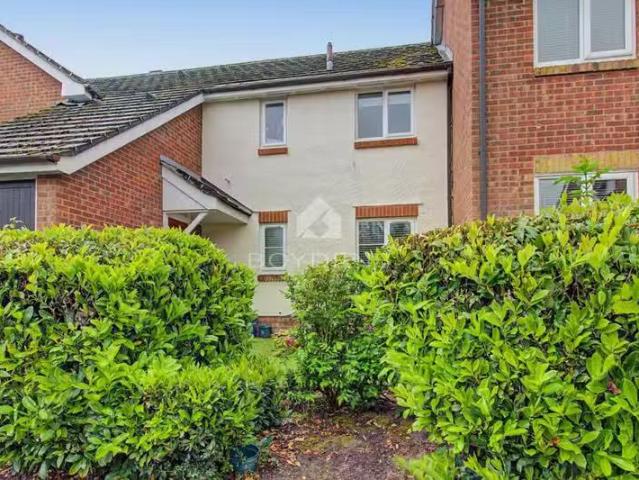 1 bedroom flat for rent in Windmill Court, London Road, Copfor.