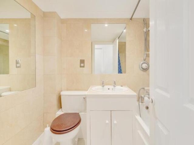 1 bedroom flat for rent in Windmill Drive London SW4