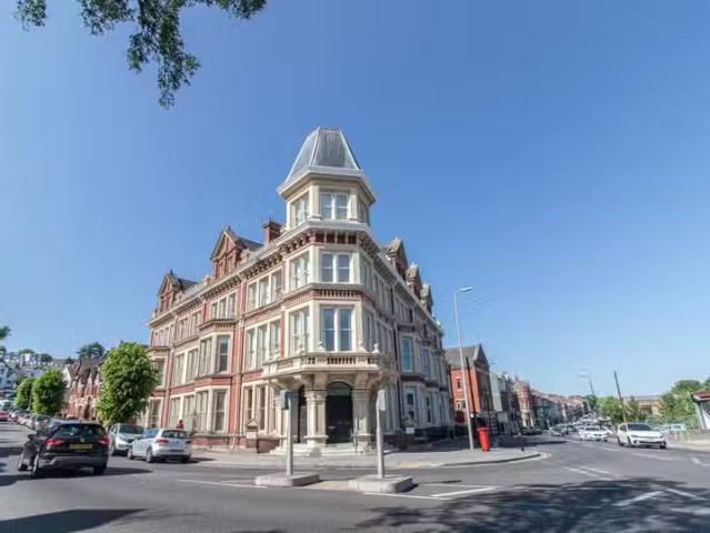 1 bedroom flat for rent in Windsor Court, Windsor Road, Barry.
