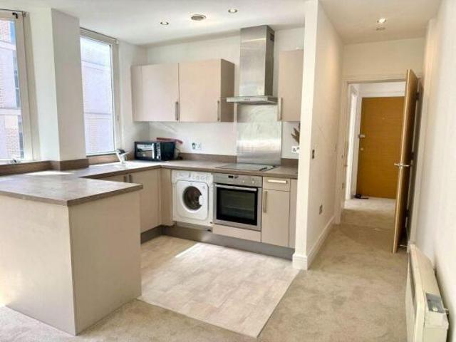 1 bedroom flat for rent in Windsor Road, SL1
