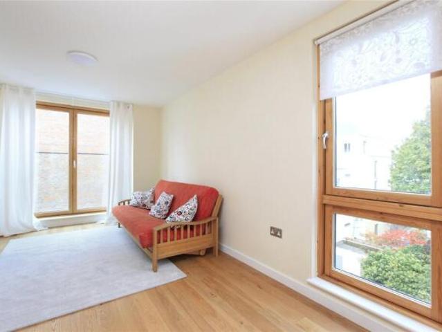 1 bedroom flat for rent in Wingate Square, Clapham, SW4